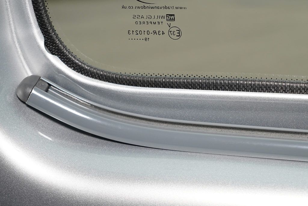 Sprinter/Crafter Curtain Kit x 1 Window – Wholesale Van Accessories