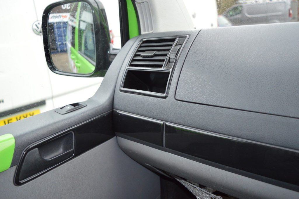 T5 Gloss Black Effect Dashboard Kit – Wholesale Van Accessories